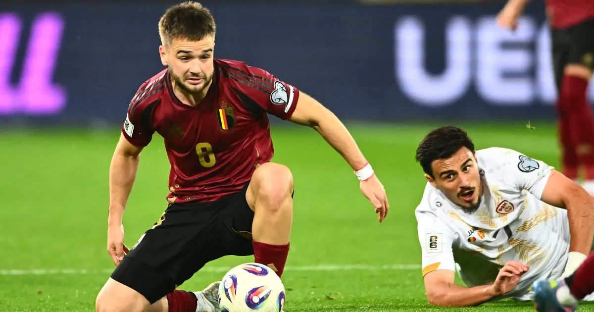 Doku et Raskin au-dessus du lot, Vanaken contrarié : les notes de ...