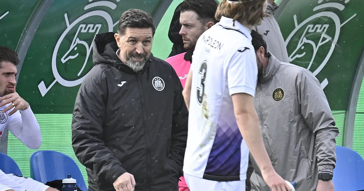 "On n'a pas de plan de secours" : Besnik Hasi n'attend pas le chaînon ...